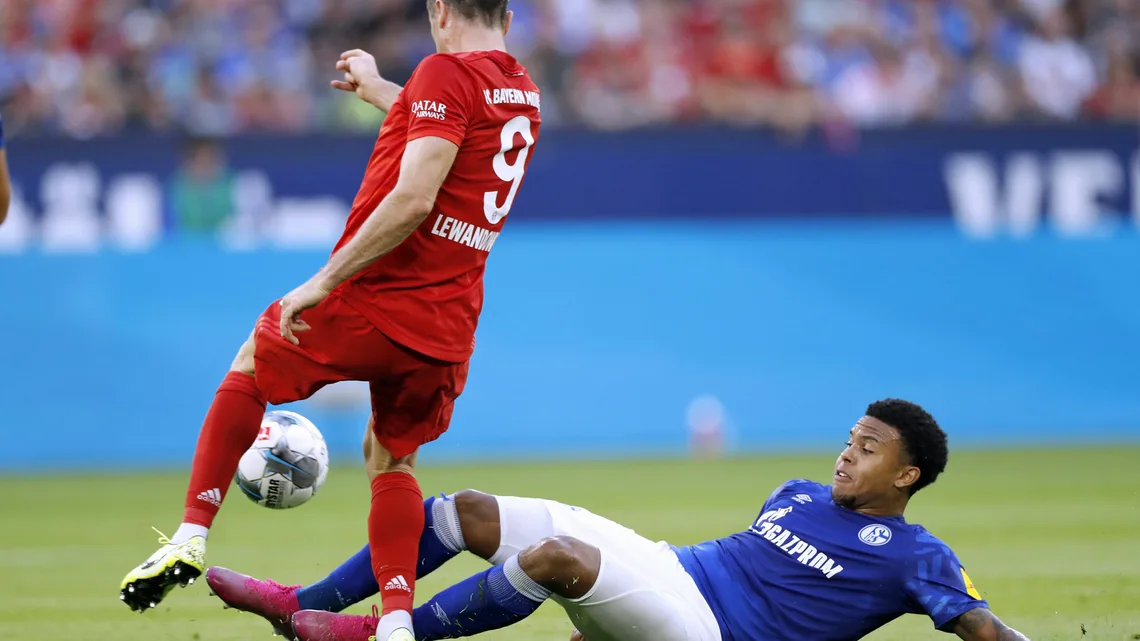 Slide tackle in football | Cheap Football Shirts